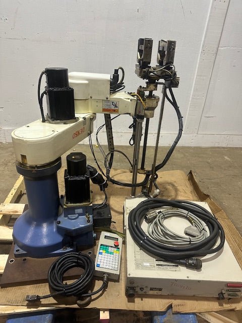 DENSO TOYOGIKEN MODEL: BOXTM-401 ROBOT ARM W/DEVICENET MODULE AND CONT ...