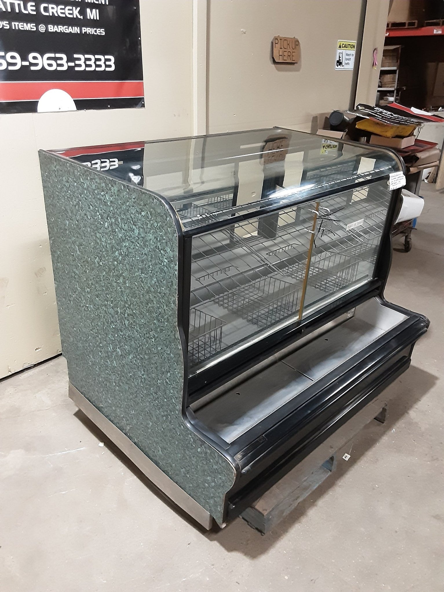 COLUMBUS LIGHTED "REMOTE UNIT" BAKERY COLD DISPLAY CASE — Second Life ...