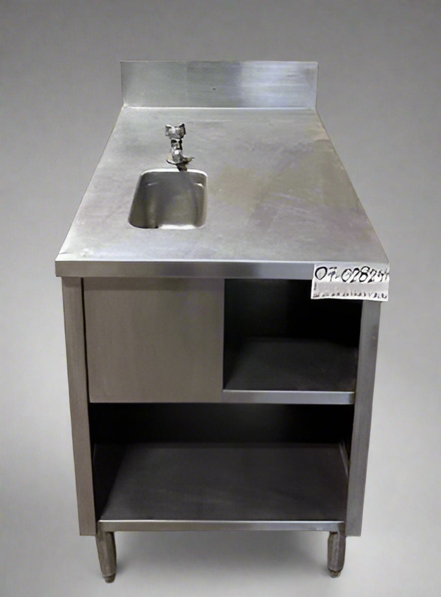 INTERNATIONAL DAIRY QUEEN INC. STAINLESS STEEL SERVICING TABLE STATION ...