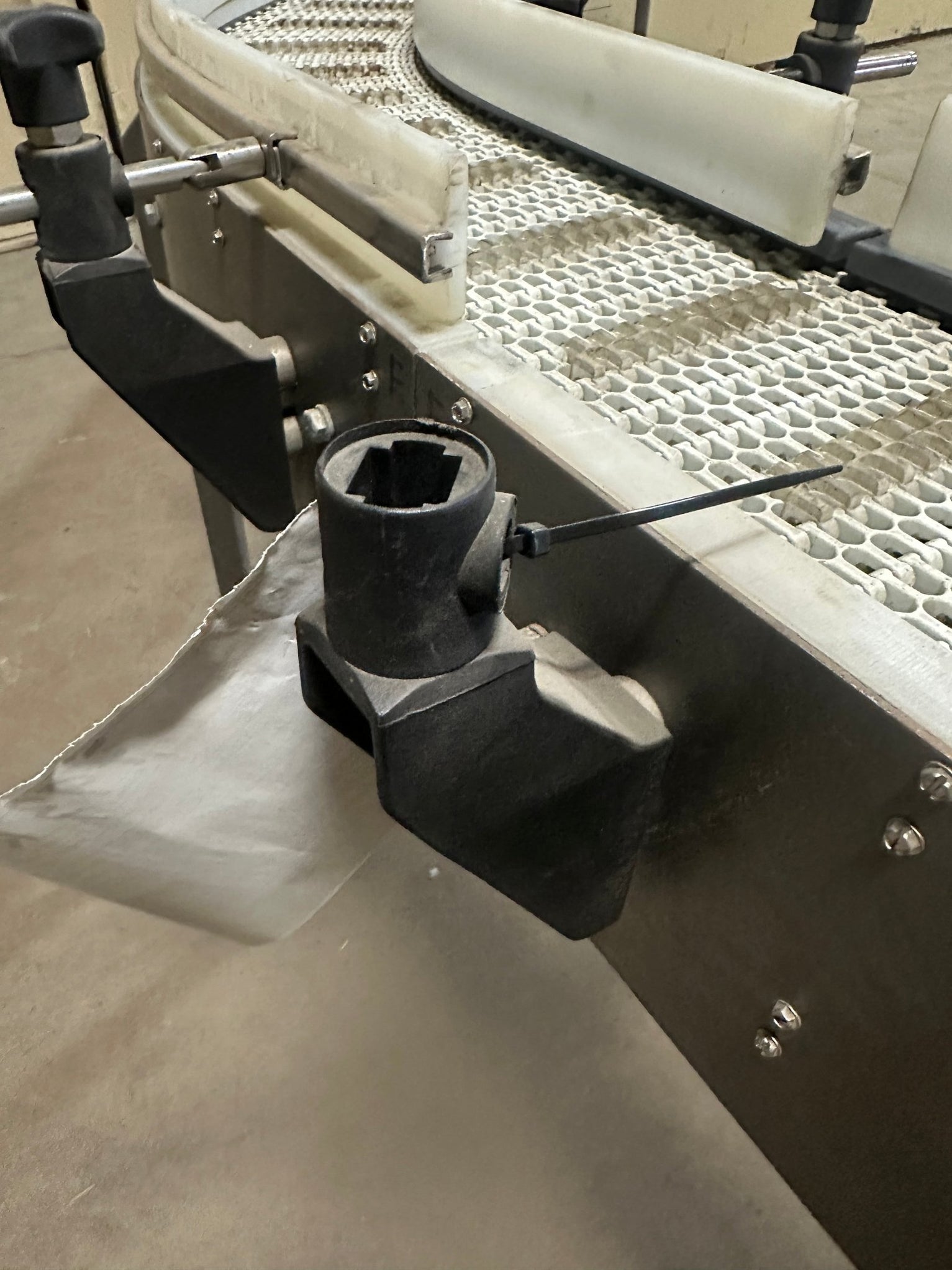 "MULTI CONVEYOR LLC" 90* CONNER TURN FOOD GRADE CONVEYOR — Second Life ...
