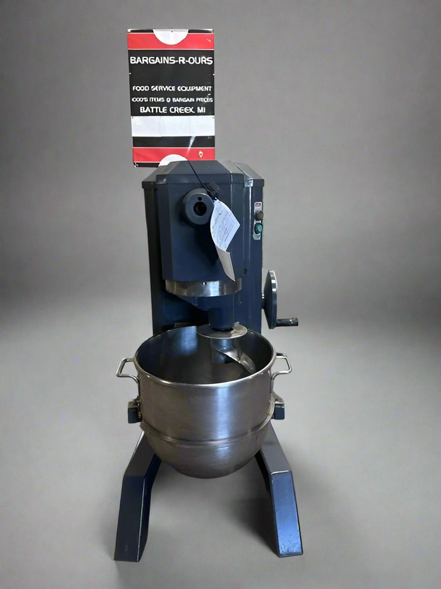 UNIVEX 240V PH1 COMMERCIAL DOUGH MIXER MODEL SRM60 — Second Life-Equipment